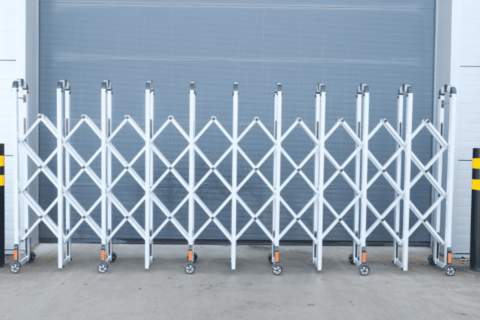 Silver Aluminium Heavy Duty Expandable Barrier 4m | The Ramp People ...